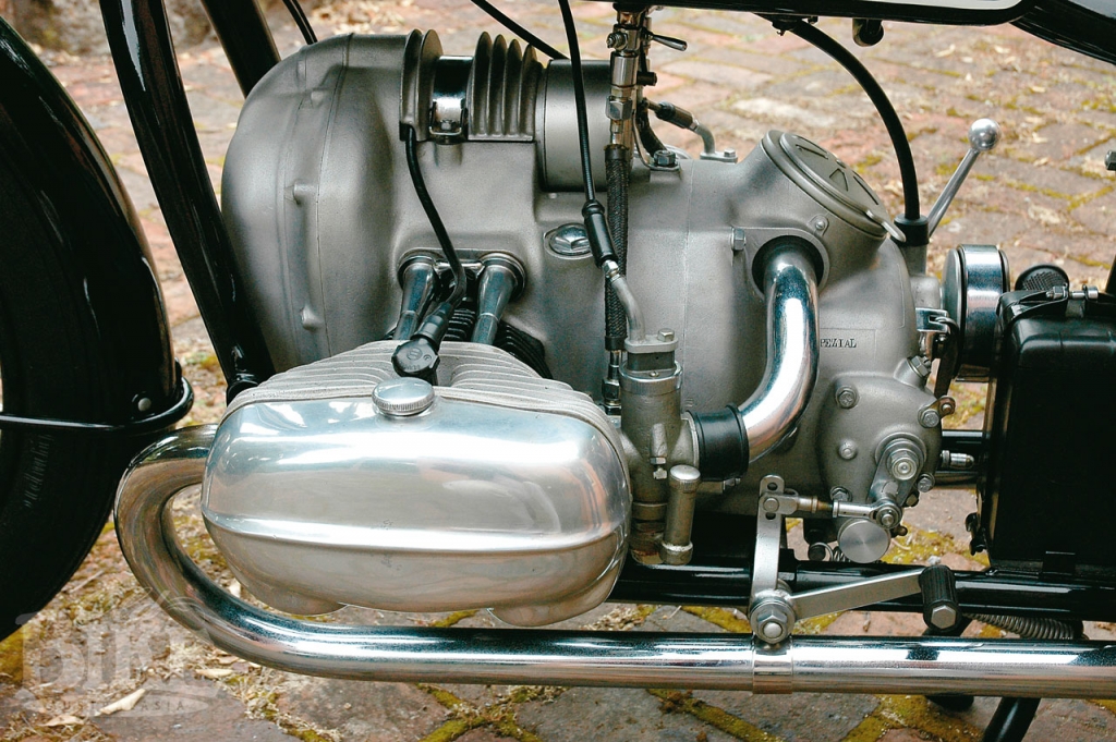 BMW R5 SS – Rare Bavarian beauty - Old Bike Australasia