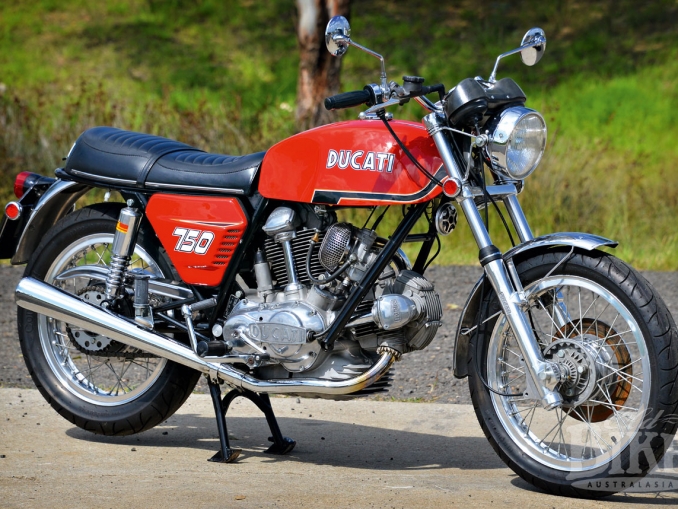 Ducati's dinosaur: V4 Apollo 1260 - Old Bike Australasia