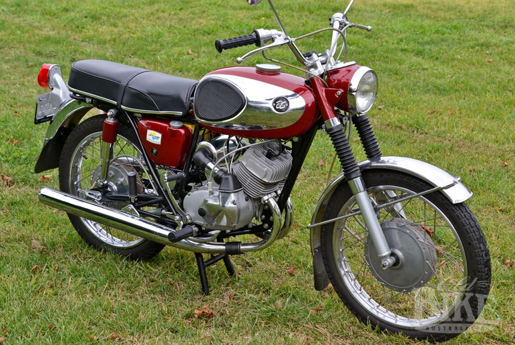 Bridgestone 175 DT: The mini twin - Old Bike Australasia