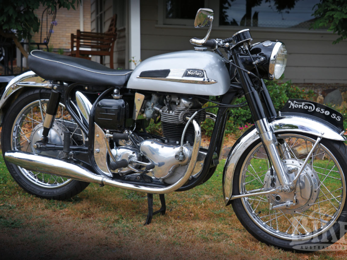 Dunstall Norton Atlas: The boomerang - Old Bike Australasia
