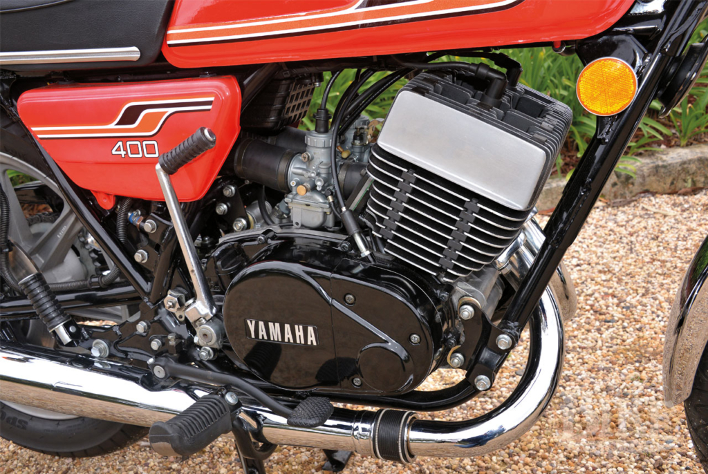 Yamaha RD400C: Race bred roadster - Old Bike Australasia
