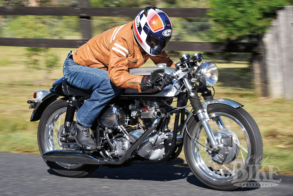 Dunstall Norton Atlas: The boomerang - Old Bike Australasia