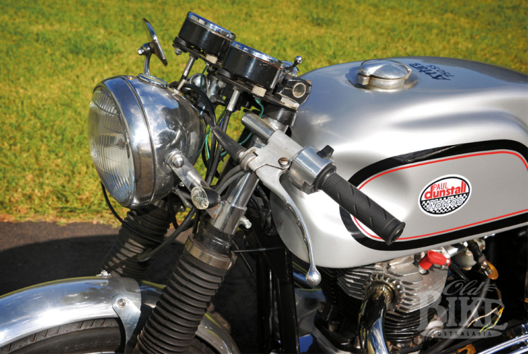 Dunstall Norton Atlas: The boomerang - Old Bike Australasia