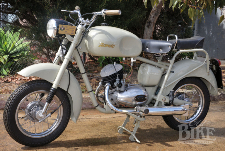 1952 Isomoto 125 – Split personality - Old Bike Australasia