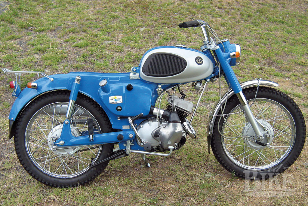 The Burgeoning Bridgestone Motorcycle Collection - Old Bike Australasia