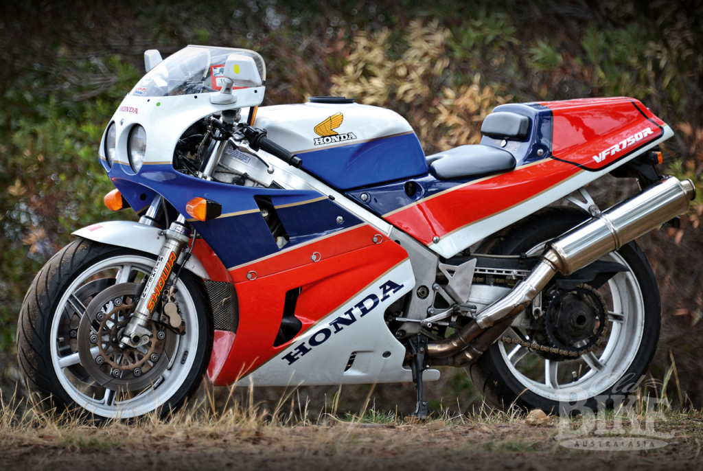 Honda RC30: Jewel in the Crown - Old Bike Australasia
