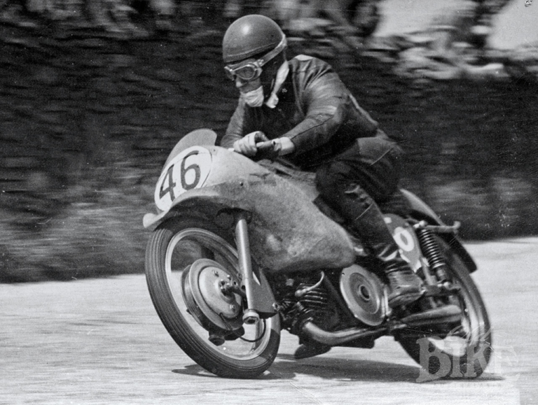 Moto Guzzi 350cc – Greatest ever single? - Old Bike Australasia