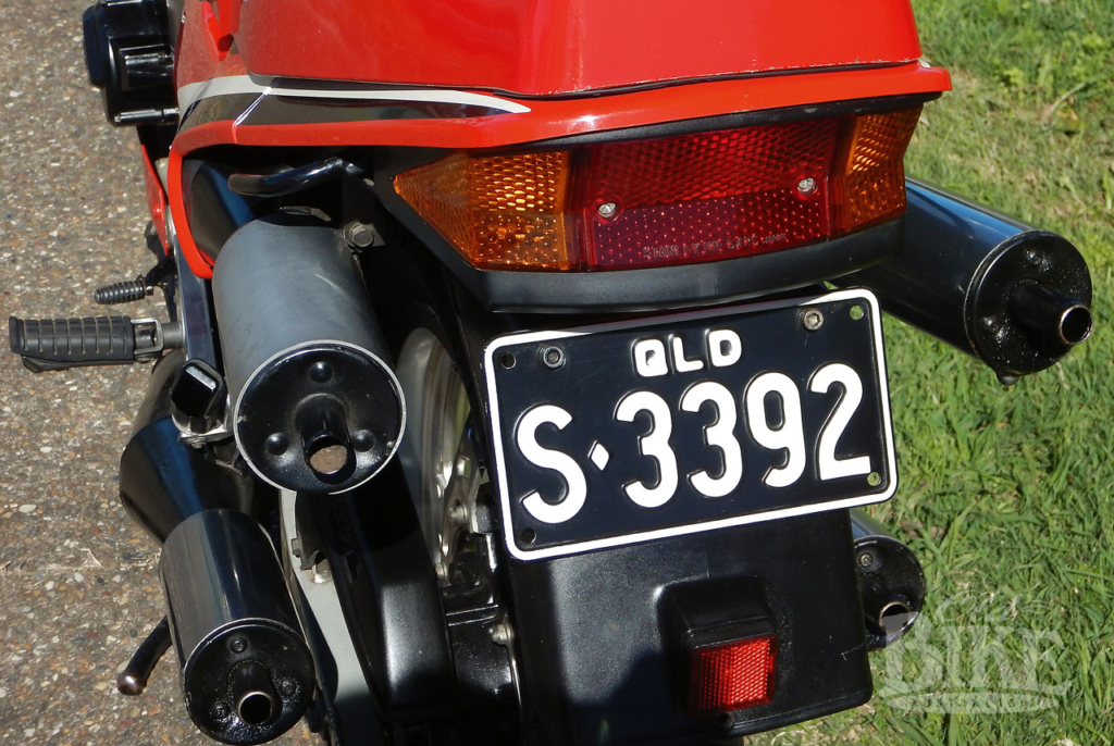 Honda MVX250F: War baby - Old Bike Australasia