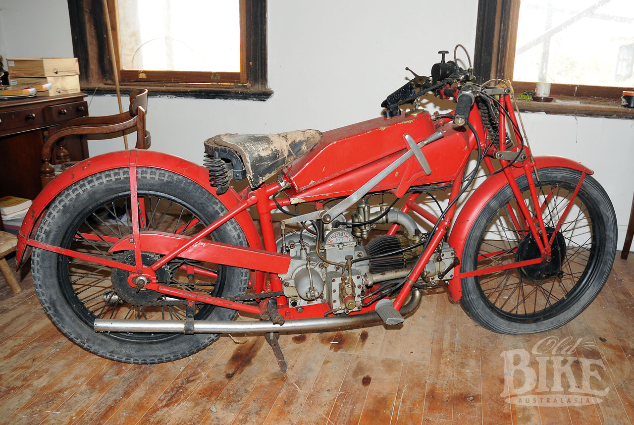 OBA101-Moto-Guzzi-4V-5 - Old Bike Australasia